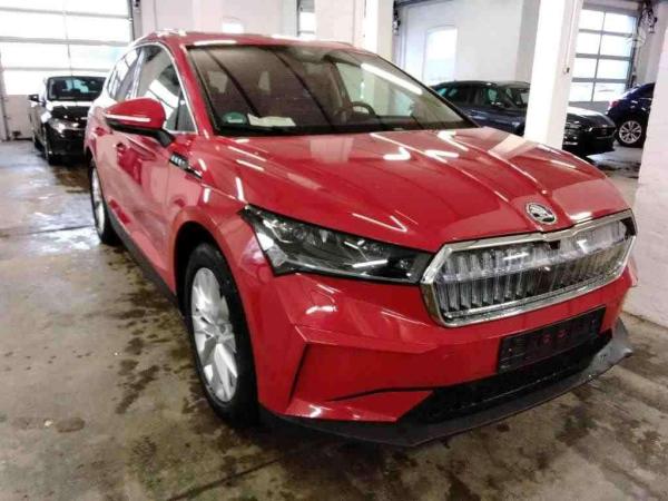 Red Skoda Enyaq iV 2022 in Vilnius, with an engine capacity of 0.00 L and mileage of 116 thousand km for 24800 €, photo 2 on AUTOMOTO.COM.LV