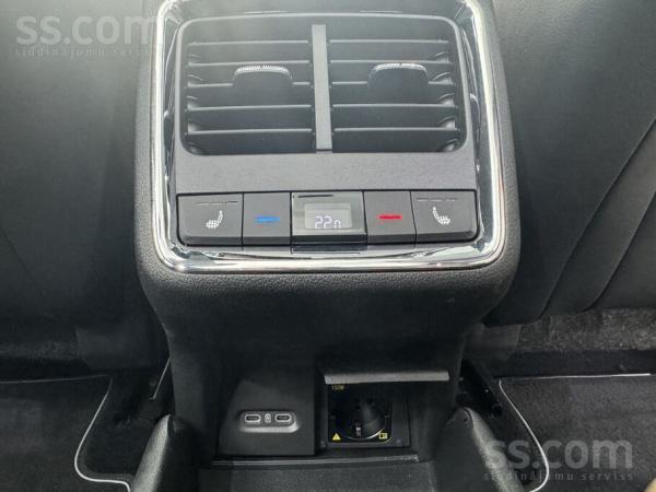 White Skoda Enyaq iV 2024 in Riga, with an engine capacity of 0.00 L and mileage of 115 thousand km for 35900 €, photo 8 on AUTOMOTO.COM.LV
