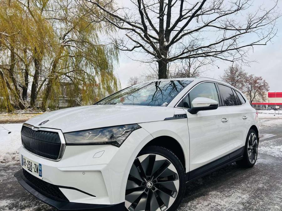 Balts Skoda Enyaq iV 2021 Kauņa, ar dzinēja tilpumu 0.00 L un nobraukumu 121 tūkst. km par 19999 €, foto 1 vietnē AUTOMOTO.COM.LV