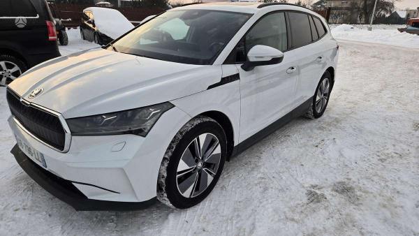 Balts Skoda Enyaq iV 2021 Tauragė, ar dzinēja tilpumu 0.00 L un nobraukumu 39 tūkst. km par 22900 €, foto 2 vietnē AUTOMOTO.COM.LV