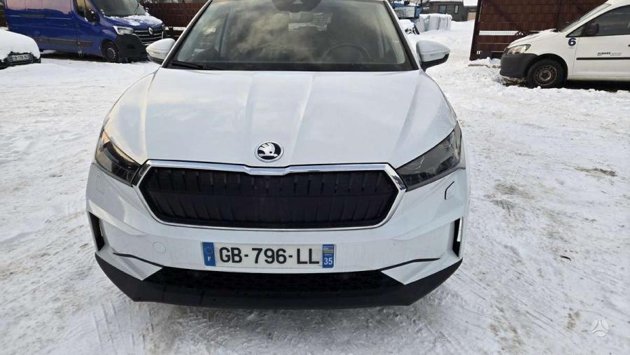 Balts Skoda Enyaq iV 2021 Tauragė, ar dzinēja tilpumu 0.00 L un nobraukumu 39 tūkst. km par 22900 €, foto 5 vietnē AUTOMOTO.COM.LV