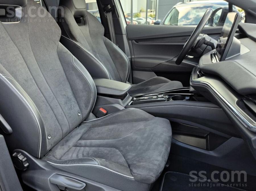 White Skoda Enyaq iV 2021 in Riga, with an engine capacity of 0.00 L and mileage of 146 thousand km for 26490 €, photo 25 on AUTOMOTO.COM.LV