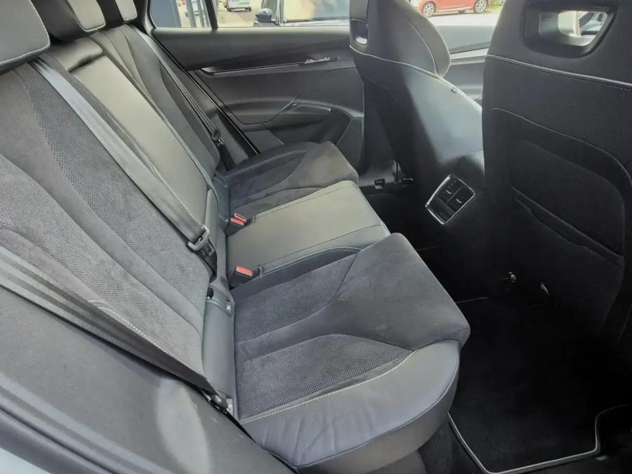 White Skoda Enyaq iV 2021 in Riga, with an engine capacity of 0.00 L and mileage of 146 thousand km for 26490 €, photo 10 on AUTOMOTO.COM.LV