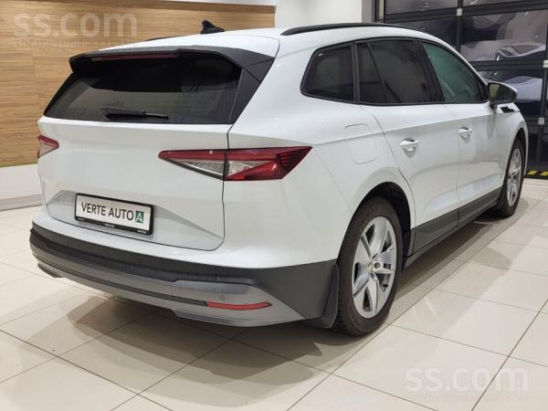 White Skoda Enyaq iV 2022 in Riga, with an engine capacity of 0.00 L and mileage of 71 thousand km for 23290 €, photo 6 on AUTOMOTO.COM.LV