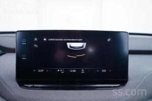 Белый Шкода Enyaq iV 2022 в Рига, объемом двигателя 0.00 л и пробегом 55 тыс. км за 25990 €, фото 22 на AUTOMOTO.COM.LV