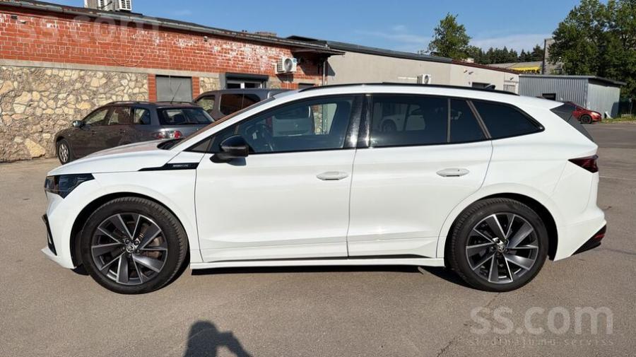White Skoda Enyaq iV 2022 in Riga, with an engine capacity of 0.00 L and mileage of 68 thousand km for 32000 €, photo 5 on AUTOMOTO.COM.LV
