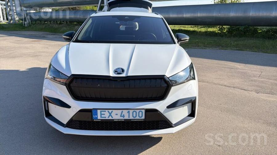 White Skoda Enyaq iV 2022 in Riga, with an engine capacity of 0.00 L and mileage of 68 thousand km for 32000 €, photo 8 on AUTOMOTO.COM.LV