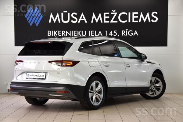 White Skoda Enyaq iV 2022 in Riga, with an engine capacity of 0.00 L and mileage of 103 thousand km for 24490 €, photo 7 on AUTOMOTO.COM.LV