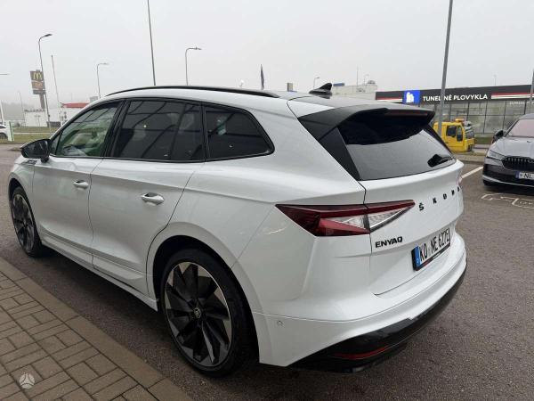 Balts Skoda Enyaq iV 2023 Viļņa, ar dzinēja tilpumu 0.00 L un nobraukumu 86 tūkst. km par 34000 €, foto 6 vietnē AUTOMOTO.COM.LV