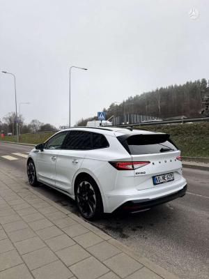 White Skoda Enyaq iV 2023 in Vilnius, with an engine capacity of 0.00 L and mileage of 80 thousand km for 33000 €, photo 3 on AUTOMOTO.COM.LV