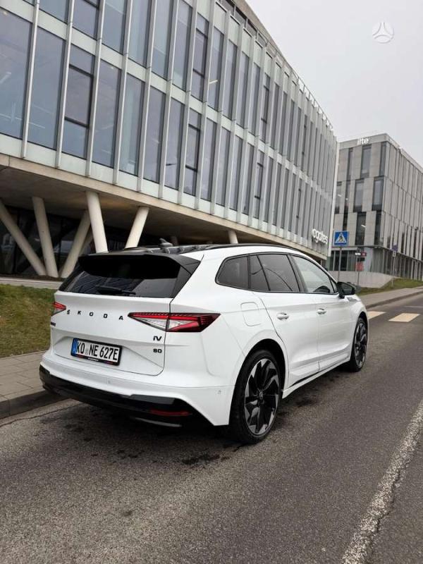 White Skoda Enyaq iV 2023 in Vilnius, with an engine capacity of 0.00 L and mileage of 80 thousand km for 33000 €, photo 4 on AUTOMOTO.COM.LV