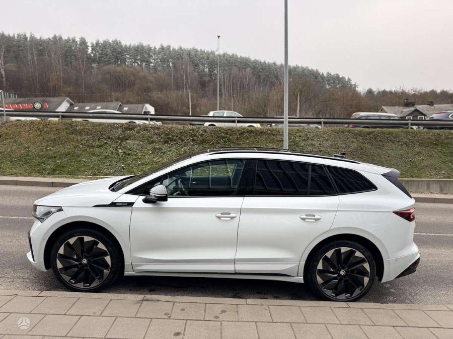 White Skoda Enyaq iV 2023 in Vilnius, with an engine capacity of 0.00 L and mileage of 80 thousand km for 33000 €, photo 5 on AUTOMOTO.COM.LV