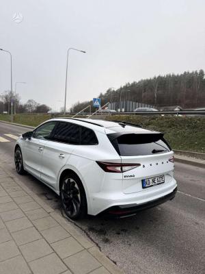 White Skoda Enyaq iV 2023 in Vilnius, with an engine capacity of 0.00 L and mileage of 80 thousand km for 33000 €, photo 7 on AUTOMOTO.COM.LV