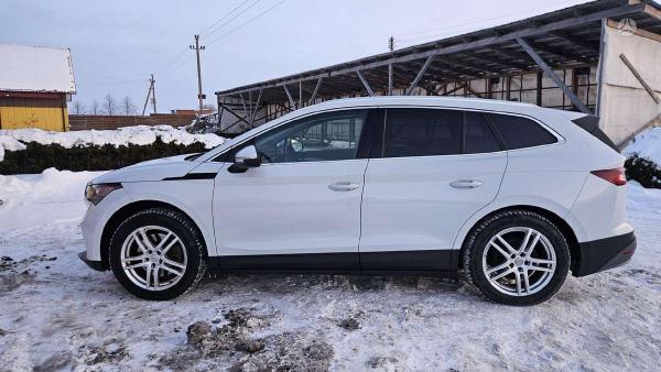 Balts Skoda Enyaq iV 2023 Klaipėda, ar dzinēja tilpumu 0.00 L un nobraukumu 47 tūkst. km par 24900 €, foto 6 vietnē AUTOMOTO.COM.LV