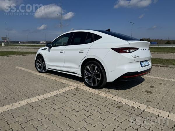 Белый Шкода Enyaq iV 2024 в Рига, объемом двигателя 0.00 л и пробегом 110 тыс. км за 34990 €, фото 3 на AUTOMOTO.COM.LV