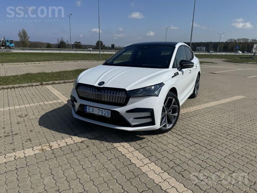 Белый Шкода Enyaq iV 2024 в Рига, объемом двигателя 0.00 л и пробегом 110 тыс. км за 34990 €, фото 1 на AUTOMOTO.COM.LV