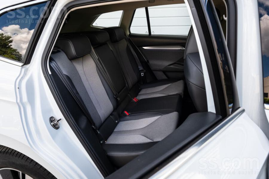 Balts Skoda Enyaq iV 2023 Rīga, ar dzinēja tilpumu 0.00 L un nobraukumu 86 tūkst. km par 33950 €, foto 8 vietnē AUTOMOTO.COM.LV