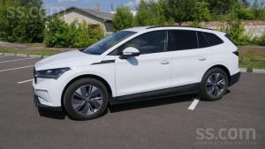 Balts Skoda Enyaq iV 2024 Jelgava, ar dzinēja tilpumu 0.00 L un nobraukumu 27 tūkst. km par 42800 €, foto 3 vietnē AUTOMOTO.COM.LV