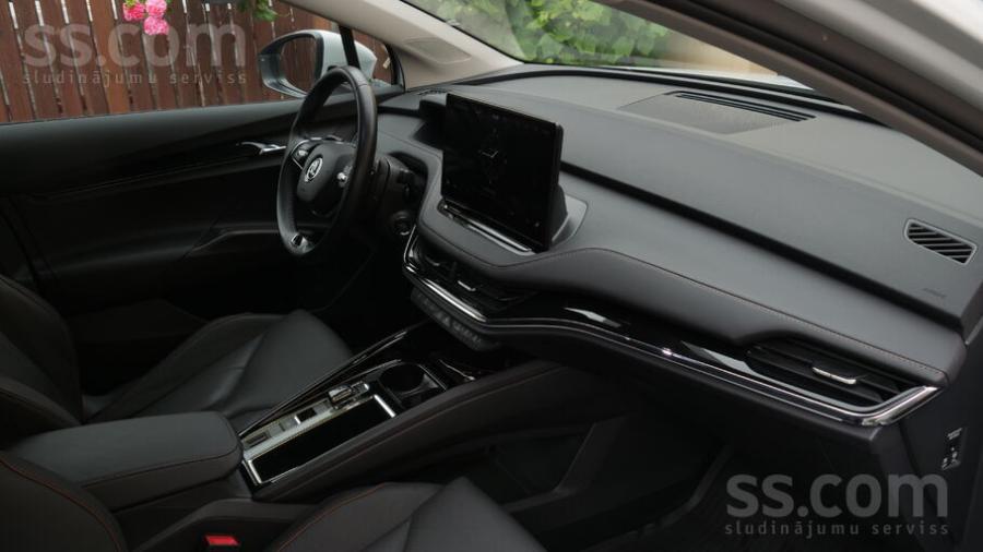 Balts Skoda Enyaq iV 2024 Jelgava, ar dzinēja tilpumu 0.00 L un nobraukumu 27 tūkst. km par 42800 €, foto 10 vietnē AUTOMOTO.COM.LV