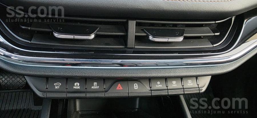 Balts Skoda Enyaq iV 2024 Jelgava, ar dzinēja tilpumu 0.00 L un nobraukumu 27 tūkst. km par 42800 €, foto 19 vietnē AUTOMOTO.COM.LV