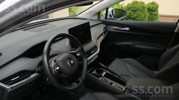 White Skoda Enyaq iV 2024 in Jelgava, with an engine capacity of 0.00 L and mileage of 34 thousand km for 41500 €, photo 9 on AUTOMOTO.COM.LV