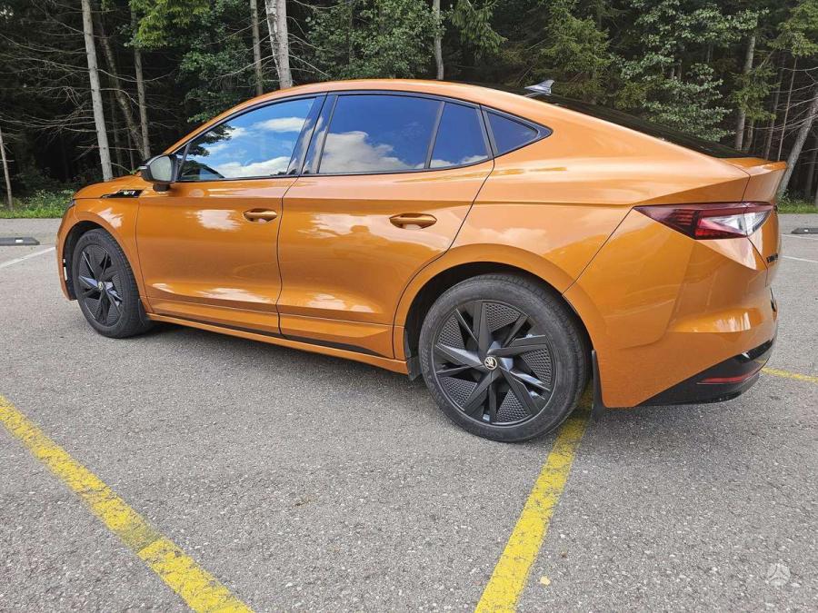 Oranžs Skoda Enyaq 2023 Klaipėda, ar dzinēja tilpumu 0.00 L un nobraukumu 125 tūkst. km par 38800 €, foto 8 vietnē AUTOMOTO.COM.LV