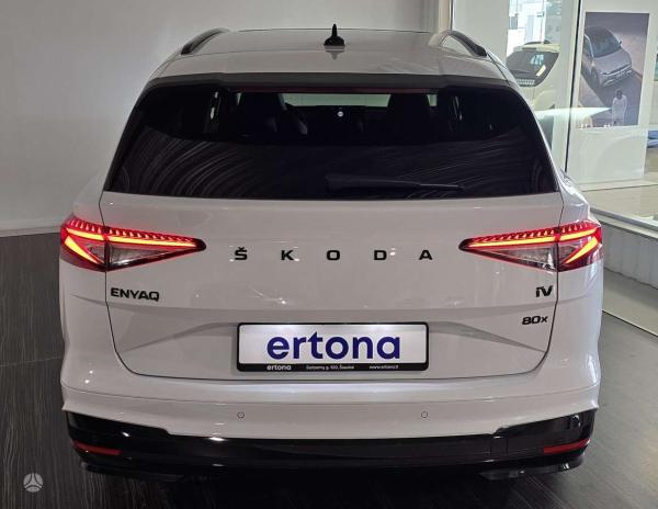 Белый Шкода Enyaq 2023 в Шяуляй, объемом двигателя 0.00 л и пробегом 122 тыс. км за 29900 €, фото 10 на AUTOMOTO.COM.LV