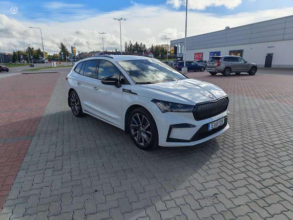 Шкода Enyaq 2023 в Клайпеда на AUTOMOTO.COM.LV Белый Шкода Enyaq 2023 в Клайпеда, объемом двигателя 0.00 л и пробегом 58 тыс. км за 28700 €, фото 4 на AUTOMOTO.COM.LV
