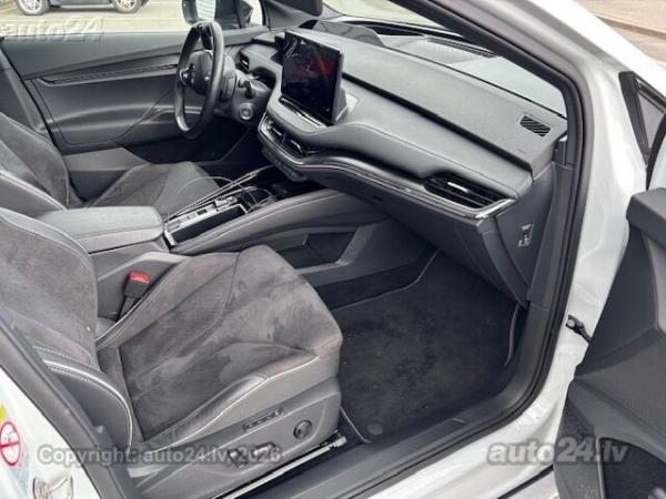 White Skoda Enyaq 2023 in Tallinn, with an engine capacity of 0.00 L and mileage of 100 thousand km for 35600 €, photo 7 on AUTOMOTO.COM.LV