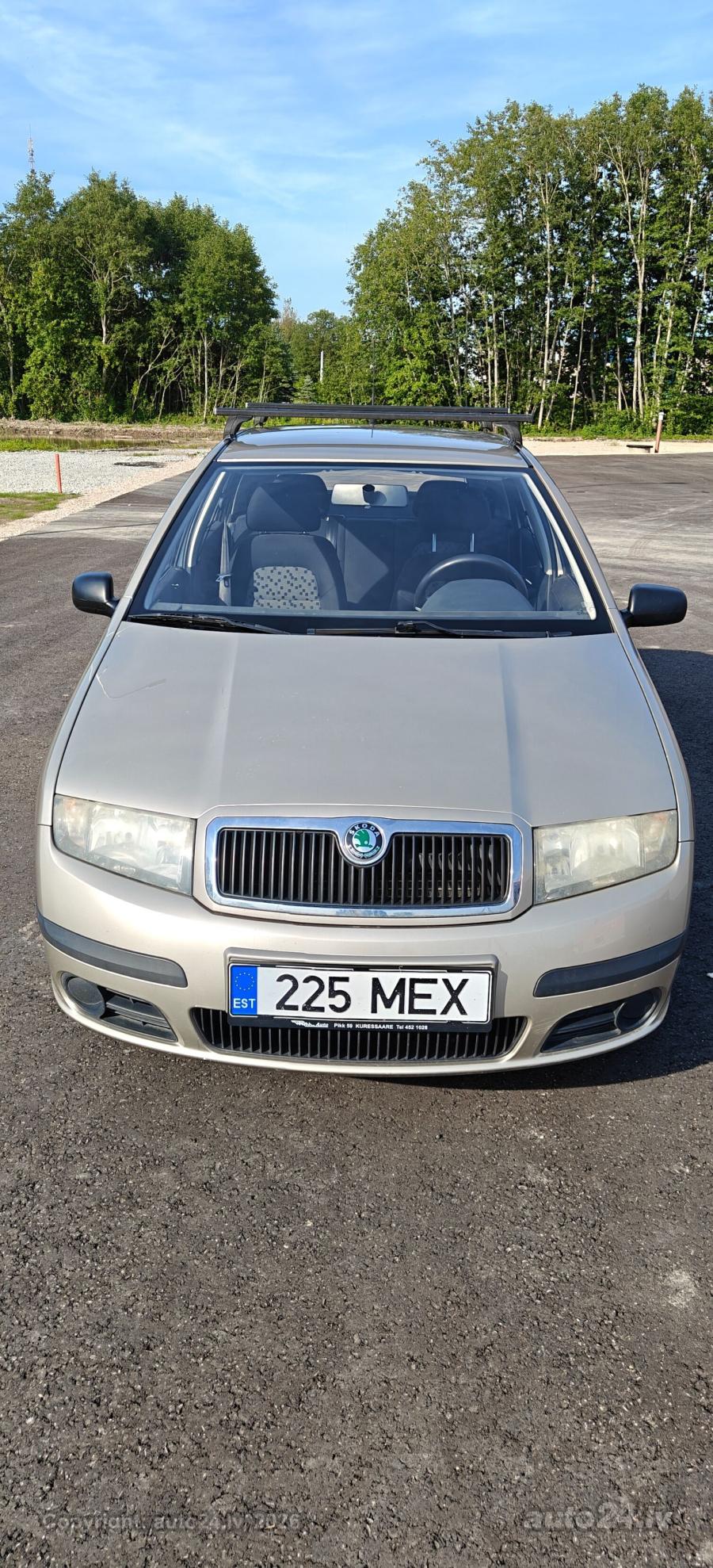 Smilšu krāsa Skoda Fabia 2005 Tallina, ar dzinēja tilpumu 1.20 L un nobraukumu 86 tūkst. km par 1000 €, foto 1 vietnē AUTOMOTO.COM.LV