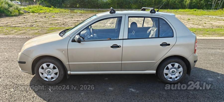 Smilšu krāsa Skoda Fabia 2005 Tallina, ar dzinēja tilpumu 1.20 L un nobraukumu 86 tūkst. km par 1000 €, foto 3 vietnē AUTOMOTO.COM.LV