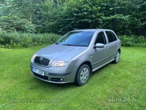 Smilšu krāsa Skoda Fabia 2007 Tallina, ar dzinēja tilpumu 1.20 L un nobraukumu 92 tūkst. km par 3000 €, foto  vietnē AUTOMOTO.COM.LV