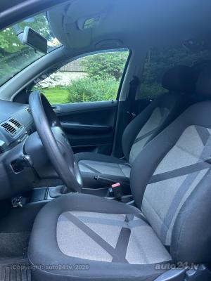 Smilšu krāsa Skoda Fabia 2007 Tallina, ar dzinēja tilpumu 1.20 L un nobraukumu 92 tūkst. km par 3000 €, foto 6 vietnē AUTOMOTO.COM.LV