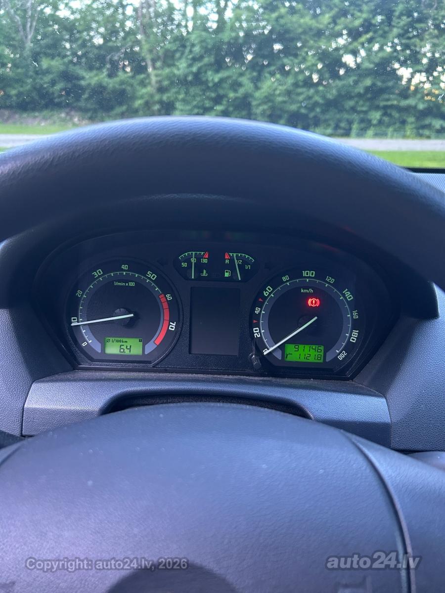 Smilšu krāsa Skoda Fabia 2007 Tallina, ar dzinēja tilpumu 1.20 L un nobraukumu 92 tūkst. km par 3000 €, foto 7 vietnē AUTOMOTO.COM.LV