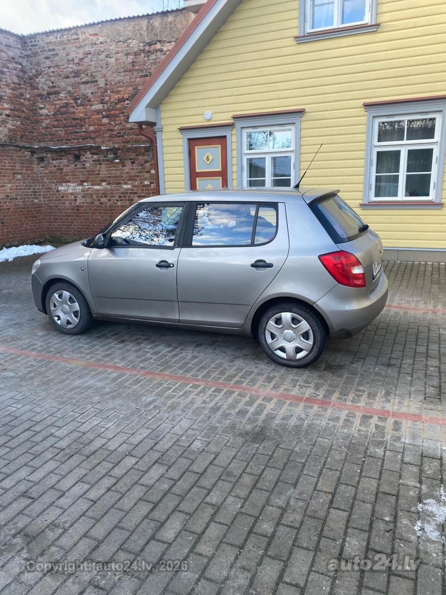 Smilšu krāsa Skoda Fabia 2009 Viljandi, ar dzinēja tilpumu 1.20 L un nobraukumu 160 tūkst. km par 2500 €, foto 1 vietnē AUTOMOTO.COM.LV