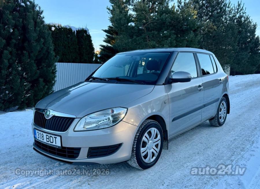 Smilšu krāsa Skoda Fabia 2011 Tallina, ar dzinēja tilpumu 1.40 L un nobraukumu 103 tūkst. km par 2995 €, foto 1 vietnē AUTOMOTO.COM.LV