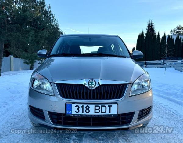 Smilšu krāsa Skoda Fabia 2011 Tallina, ar dzinēja tilpumu 1.40 L un nobraukumu 103 tūkst. km par 2995 €, foto 6 vietnē AUTOMOTO.COM.LV
