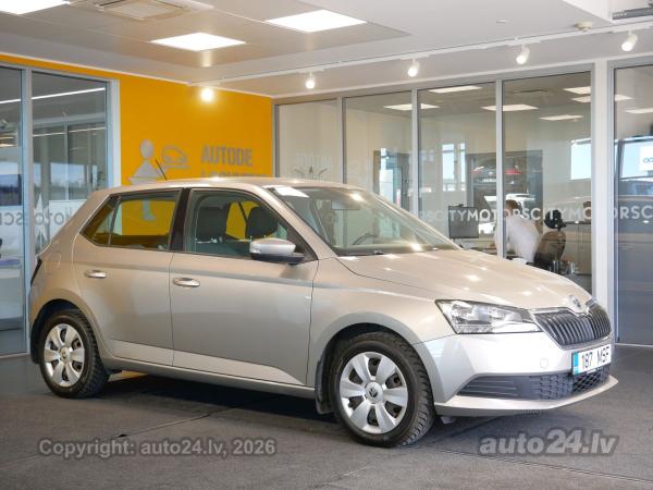 Smilšu krāsa Skoda Fabia 2018 Tallina, ar dzinēja tilpumu 1.00 L un nobraukumu 108 tūkst. km par 6990 €, foto 1 vietnē AUTOMOTO.COM.LV