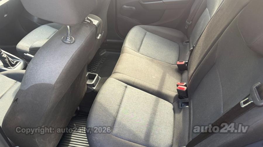Beige Skoda Fabia 2018 in Viljandi, with an engine capacity of 1.00 L and mileage of 101 thousand km for 6500 €, photo 6 on AUTOMOTO.COM.LV