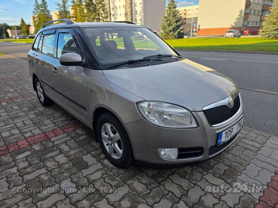Бежевый Шкода Фабия 2009 в Пайде, объемом двигателя 1.40 л и пробегом 237 тыс. км за 3490 €, фото 3 на AUTOMOTO.COM.LV