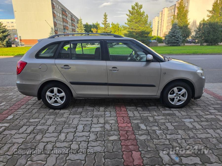 Бежевый Шкода Фабия 2009 в Пайде, объемом двигателя 1.40 л и пробегом 237 тыс. км за 3490 €, фото 9 на AUTOMOTO.COM.LV