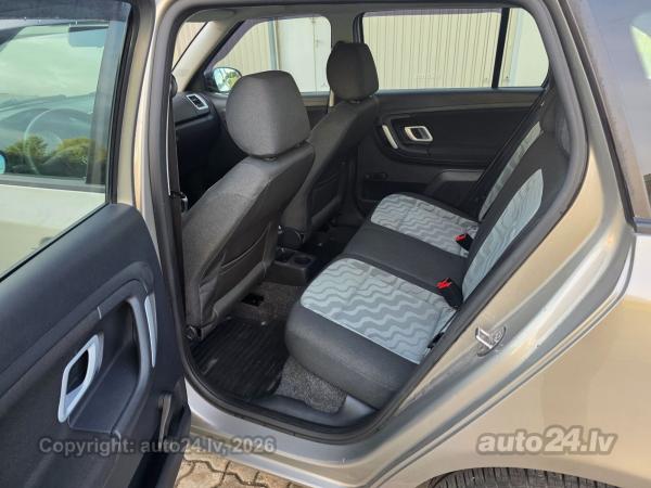 Smilšu krāsa Skoda Fabia 2009 Paide, ar dzinēja tilpumu 1.40 L un nobraukumu 237 tūkst. km par 3490 €, foto 10 vietnē AUTOMOTO.COM.LV