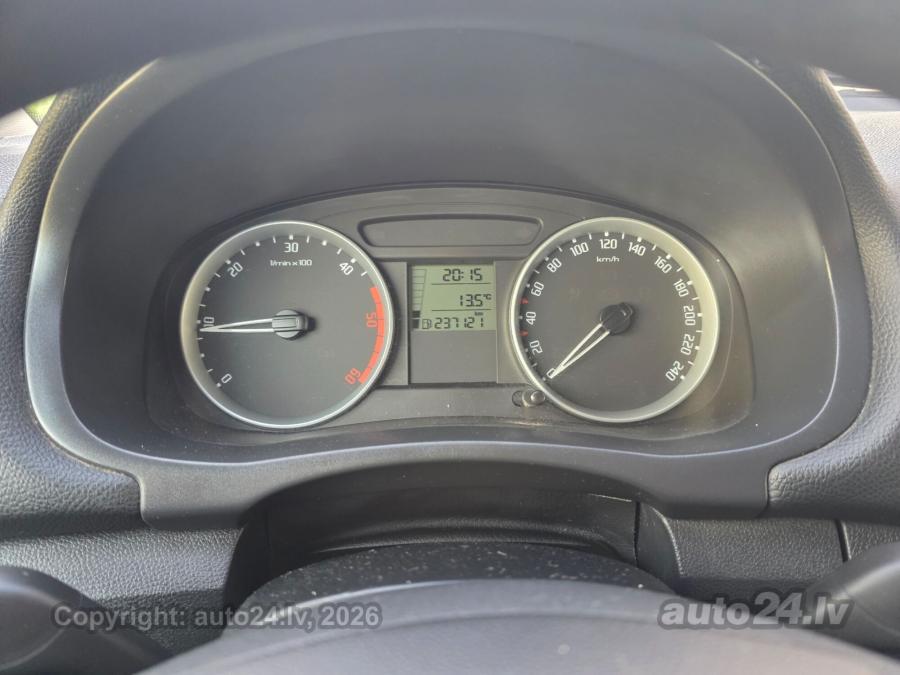 Бежевый Шкода Фабия 2009 в Пайде, объемом двигателя 1.40 л и пробегом 237 тыс. км за 3490 €, фото 16 на AUTOMOTO.COM.LV