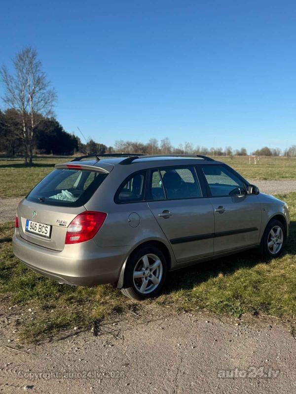 Beige Skoda Fabia 2010 in Tallinn, with an engine capacity of 1.20 L and mileage of 93 thousand km for 1500 €, photo 3 on AUTOMOTO.COM.LV