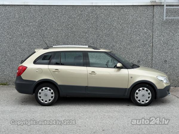 Beige Skoda Fabia 2011 in Tallinn, with an engine capacity of 1.20 L and mileage of 180 thousand km for 3500 €, photo 3 on AUTOMOTO.COM.LV