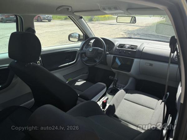 Beige Skoda Fabia 2011 in Tallinn, with an engine capacity of 1.20 L and mileage of 180 thousand km for 3500 €, photo 8 on AUTOMOTO.COM.LV