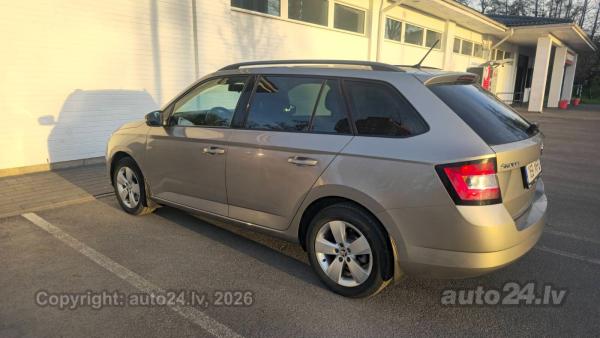 Smilšu krāsa Skoda Fabia 2015 Tallina, ar dzinēja tilpumu 1.20 L un nobraukumu 132 tūkst. km par 7500 €, foto 4 vietnē AUTOMOTO.COM.LV