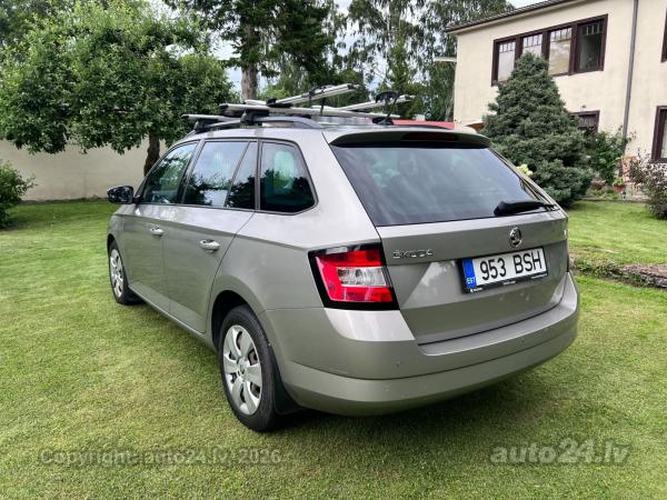Beige Skoda Fabia 2016 in Tallinn, with an engine capacity of 1.20 L and mileage of 103 thousand km for 7990 €, photo 3 on AUTOMOTO.COM.LV