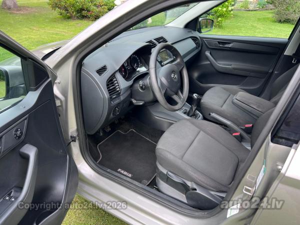 Beige Skoda Fabia 2016 in Tallinn, with an engine capacity of 1.20 L and mileage of 103 thousand km for 7990 €, photo 10 on AUTOMOTO.COM.LV