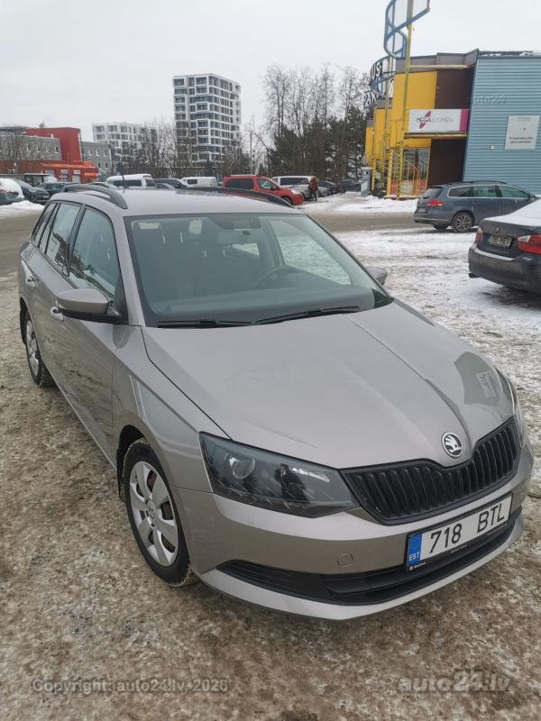 Beige Skoda Fabia 2017 in Tallinn, with an engine capacity of 1.20 L and mileage of 150 thousand km for 5500 €, photo 2 on AUTOMOTO.COM.LV